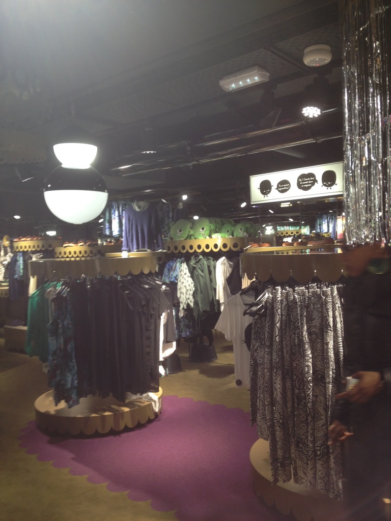 Monki Paris - enseigne du groupe H&M - Focus Shopper