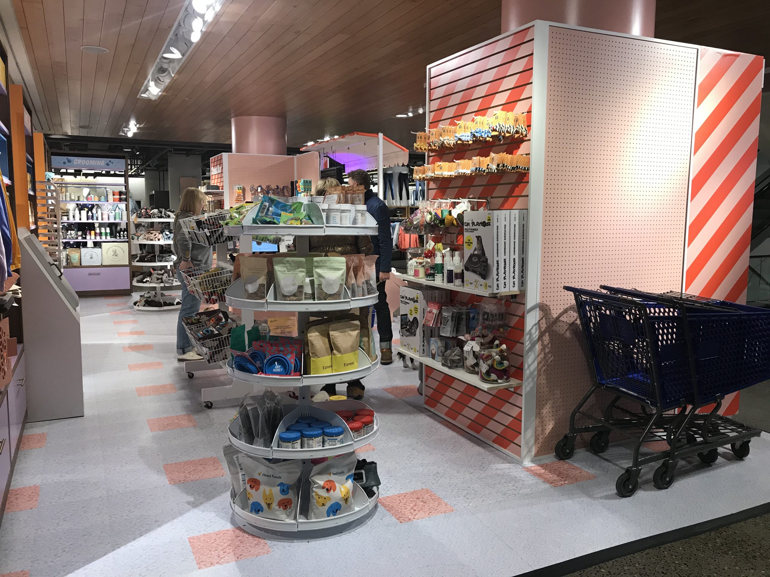 Nordstrom Seattle popup petshop théâtralisation - Focus Shopper - Focus ...